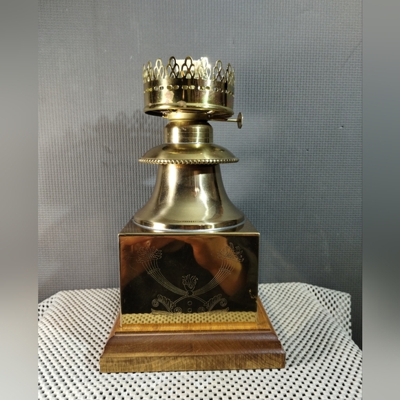 Other | Vintage P A Risdon Mfg Co Brass Wooden Pedestal Oil Lamp | Poshmark